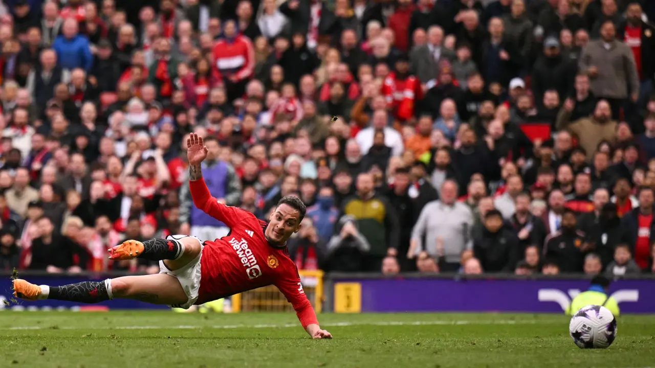 Top 3 Berita Bola: Sepak Bola Tanah Air Berduka, Legenda Timnas ...