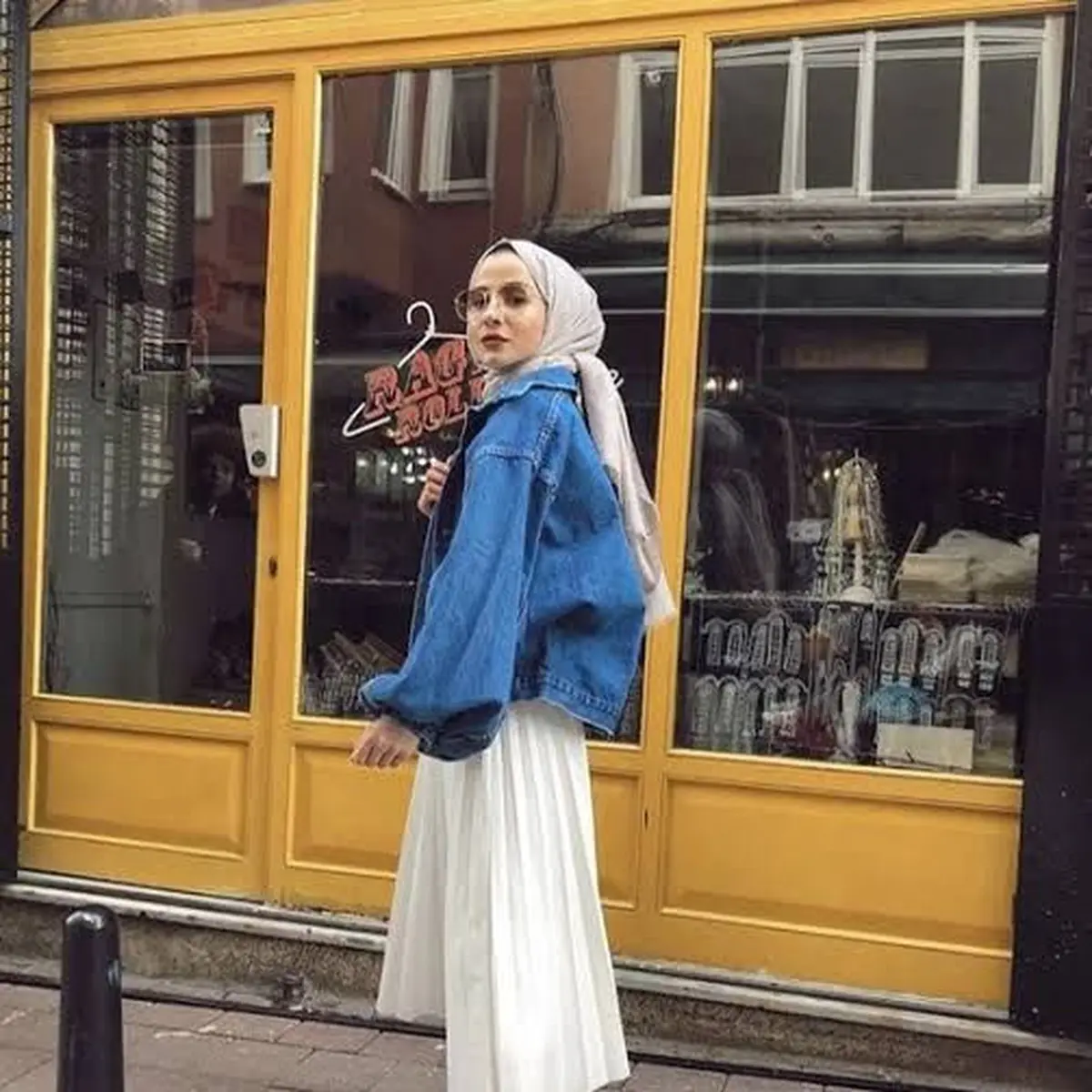 Trendy, 10 OOTD Jaket Jeans Hijab Dailysia | atelier-yuwa.ciao.jp