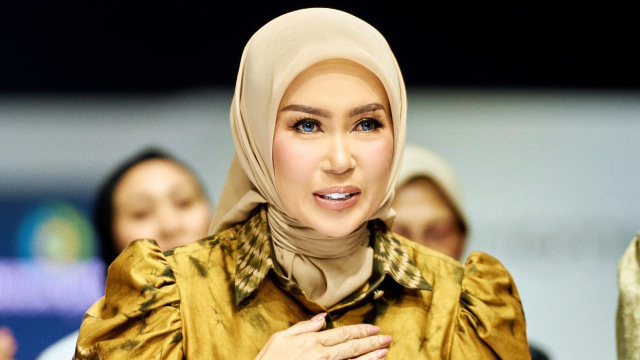 Desainer Hida Hasan Pamer Koleksi Diyang Langkar, Terinspirasi Putri ...