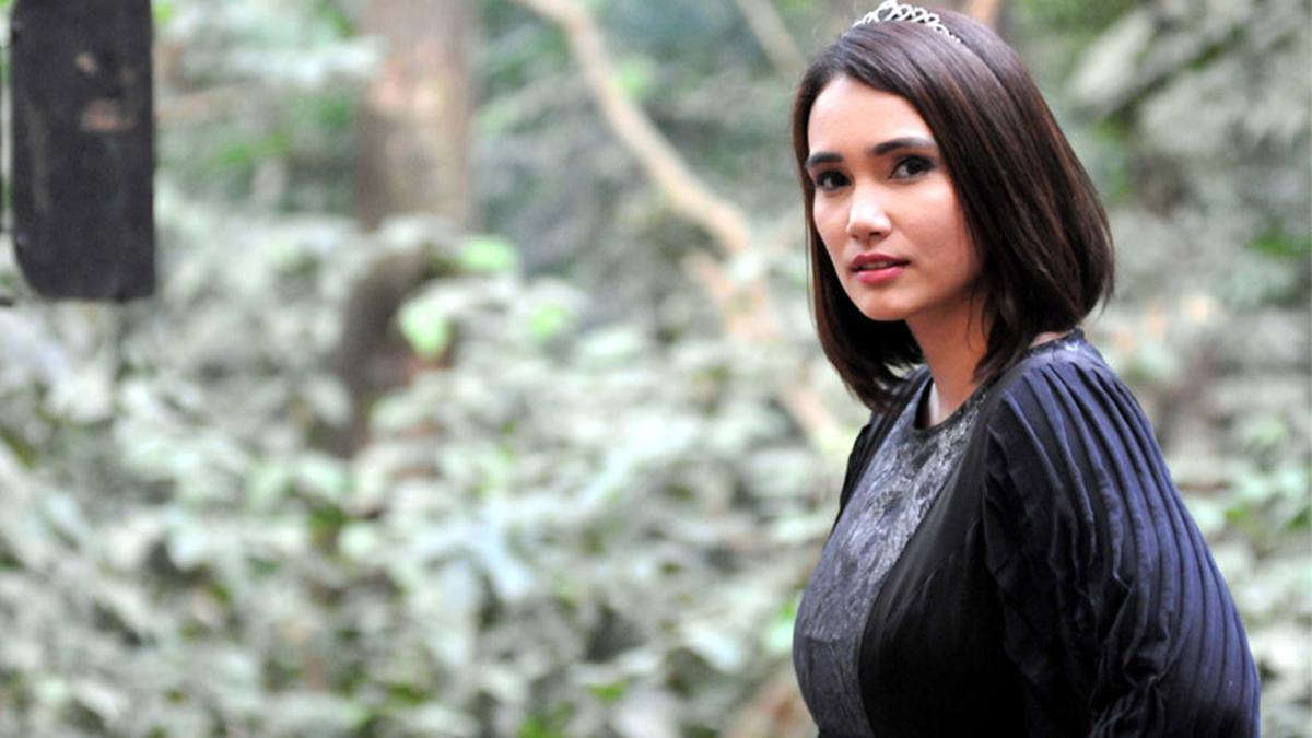 7 Pesona Feby Febiola yang Tetap Awet Muda di Usia 41 Tahun - Hot ...