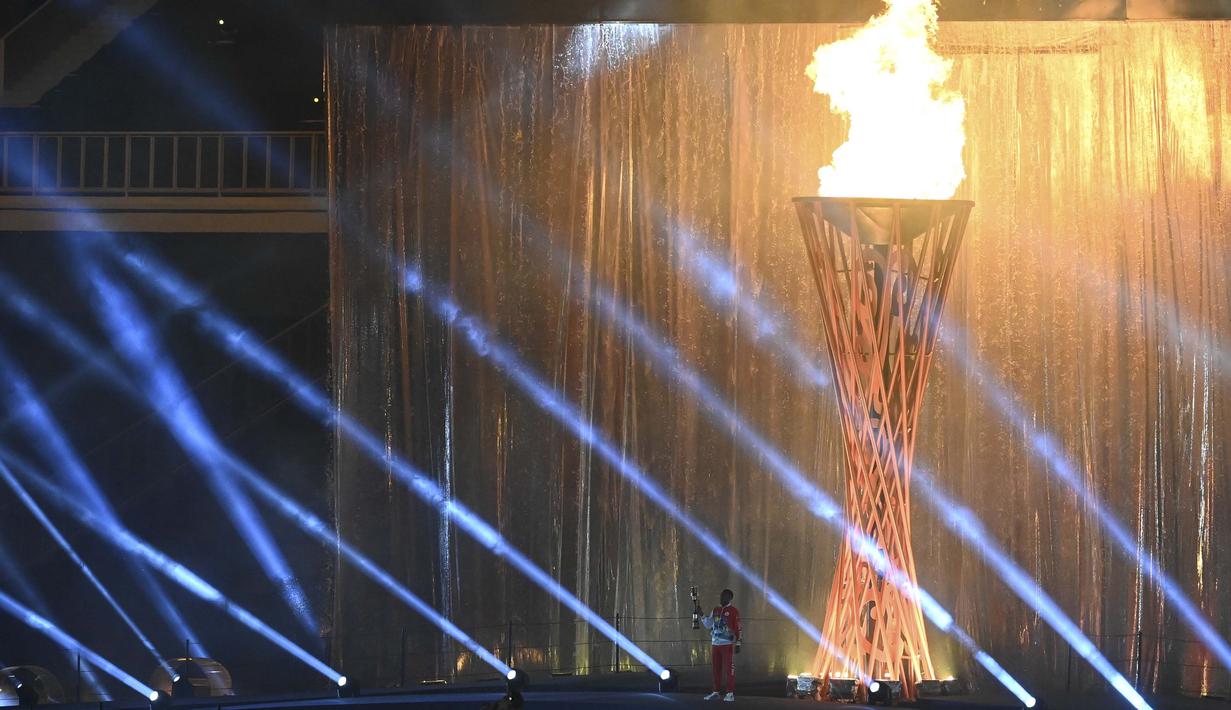 Foto: Boaz Solossa Sang Pembawa Obor PON XX 2020 Papua - Ragam Bola.com