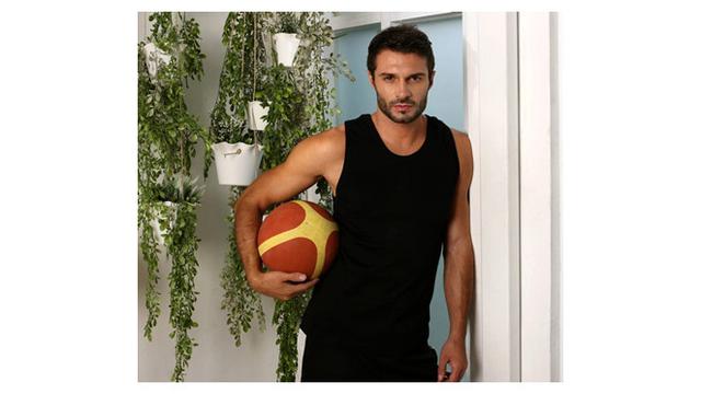 6 Potret Chris Leitner, Bule Tampan yang Dikabarkan Dekat dengan Elly Sugigi - Hot Liputan6.com