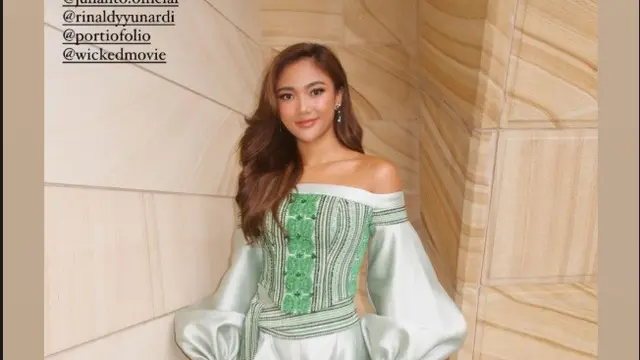 Marion Jola Cantik Bertenun Saat Wawancarai Ariana Grande dan Cynthia ...