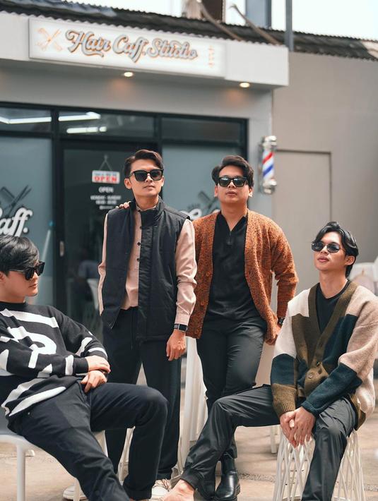 Momen Kedekatan Dodi Hidayatullah dan Personel ADAM Musik, Saling Beri ...