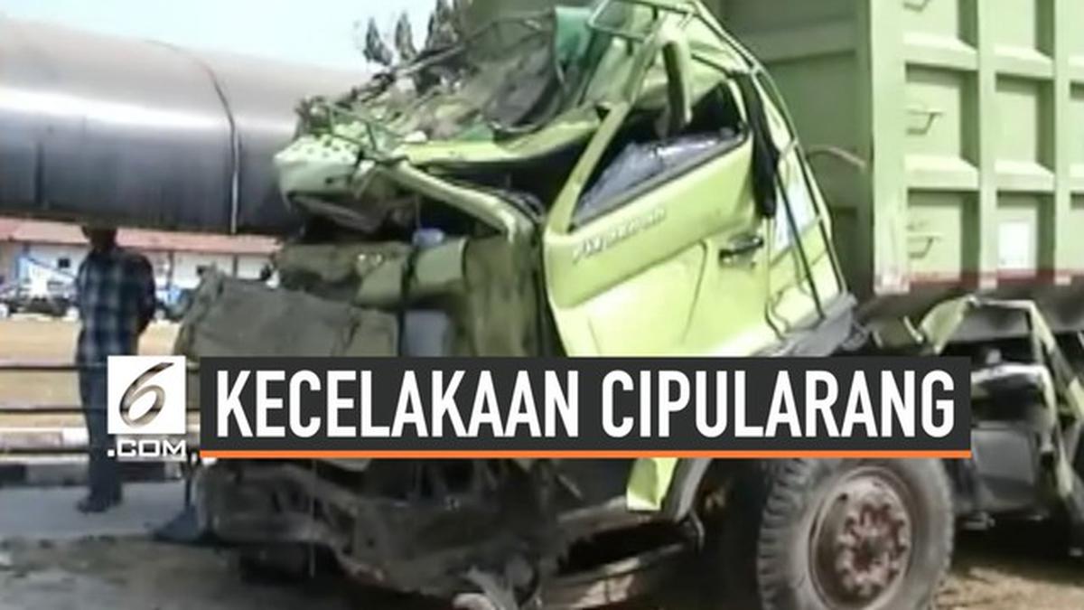 VIDEO: Truk Penyebab Kecelakaan Maut Cipularang Overload - Regional Liputan6.com