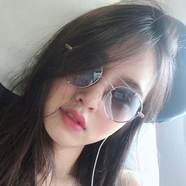 10 Potret Selfie Nong Poy si Transgender Tercantik di Dunia - Global ...
