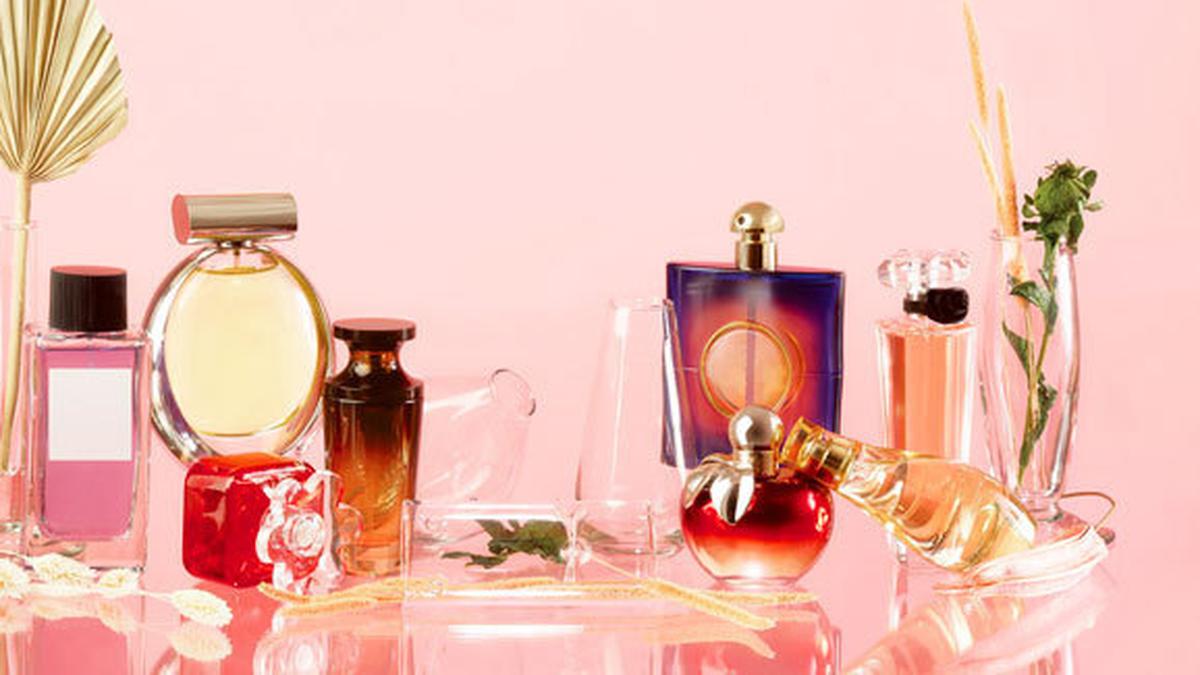 5 Aroma Parfum Untuk Menarik Perhatian Pria
