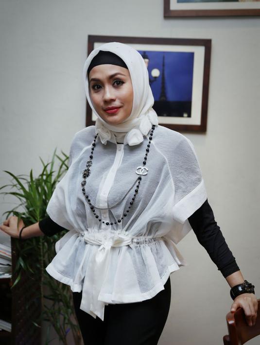 Kesibukan Raslina Rasyidin yang Tak Terlihat Lagi di Layar Kaca - Photo ...