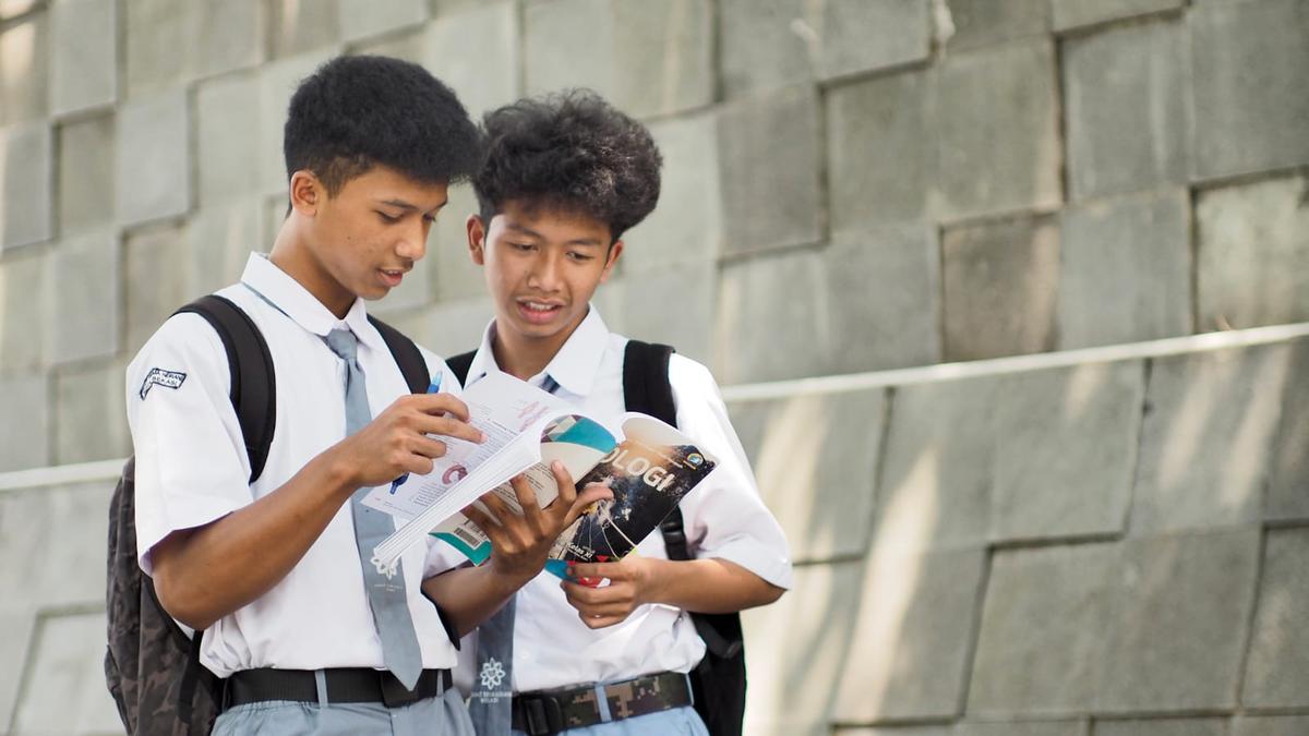 6 Visi Misi OSIS SMK, Lengkap dengan Program Kerja