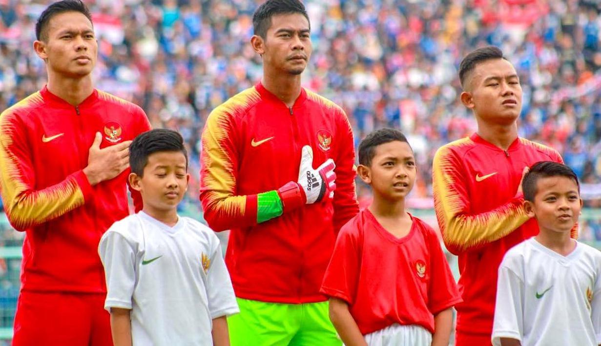 FOTO: Gaya Satria Tama saat Berseragam Timnas Indonesia, Kiper Tangguh ...