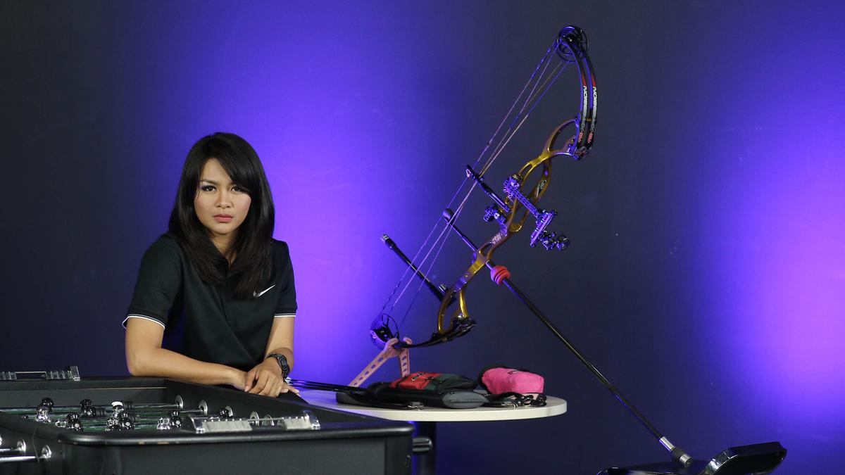 Corner6: Dellie, Pemanah Cantik Pewaris Srikandi Indonesia - Bola ...