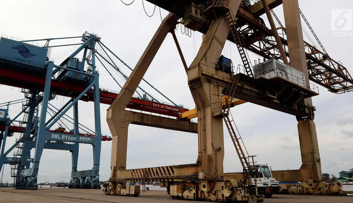 FOTO: Intip Aktivitas Pekerja di Terminal Pelabuhan Pontianak - Foto ...