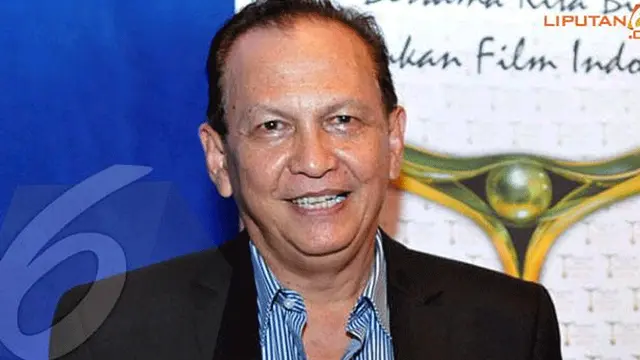 Siapa Wanita Muda yang Berpose Mesra dengan Roy Marten? - ShowBiz ...