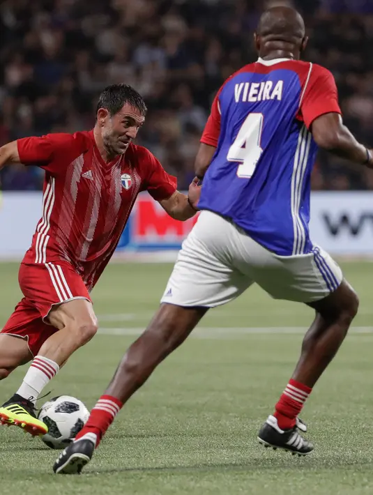 FOTO: Skuat Juara Dunia Prancis 1998 Pamer Skill di Lapangan Hijau ...