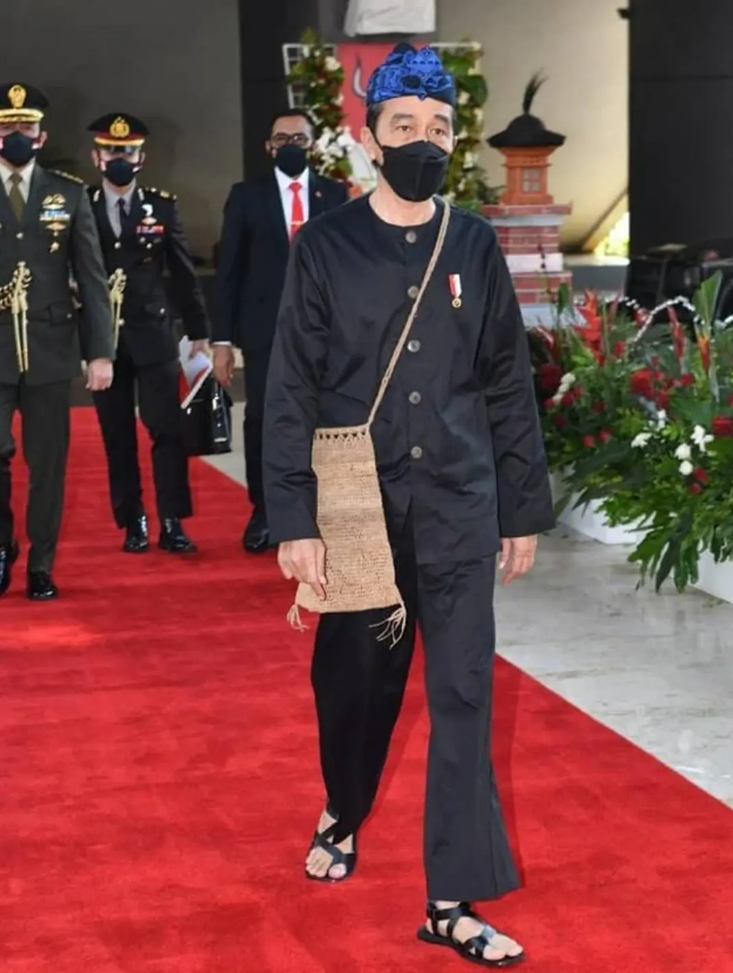 6 Daftar Nama Pakaian Adat yang Dikenakan Jokowi di Sidang Tahunan Tiap ...