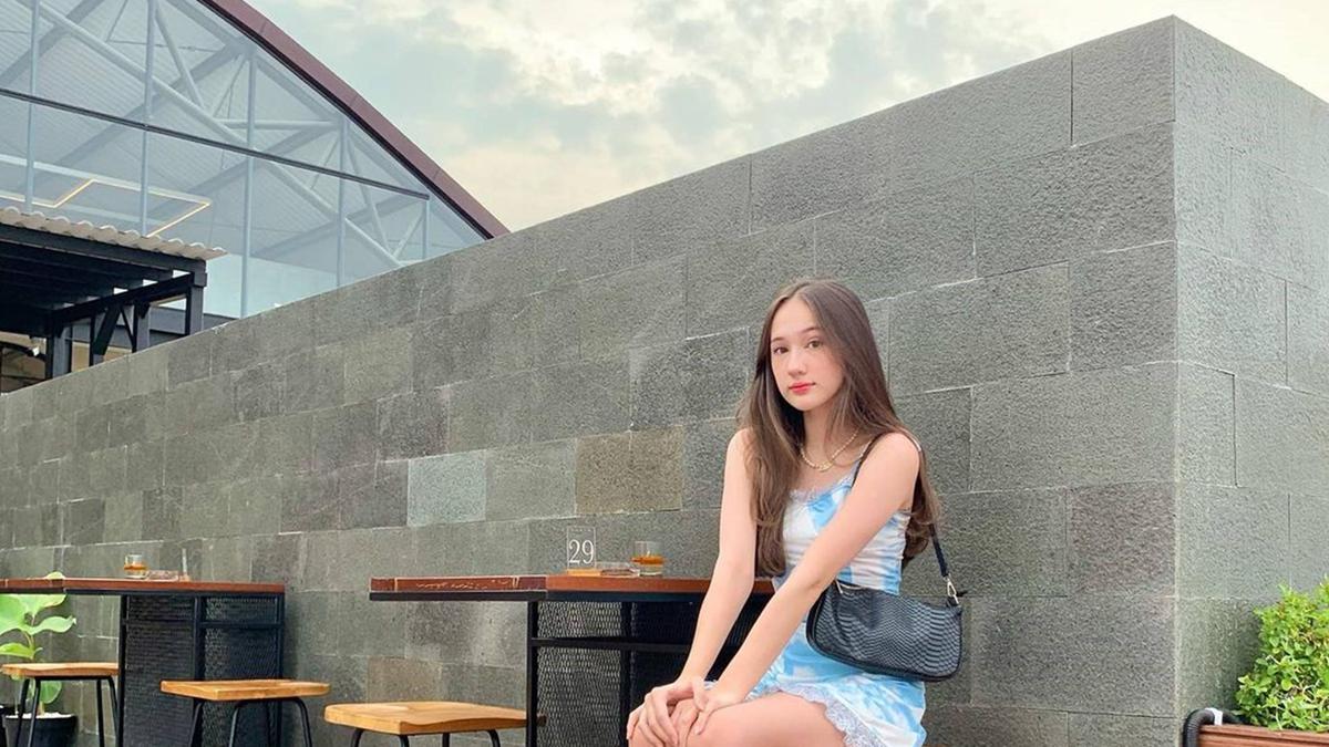 Potret Menawan Laura Moane yang Tampil Stylish dengan Mini Dress - Foto ...
