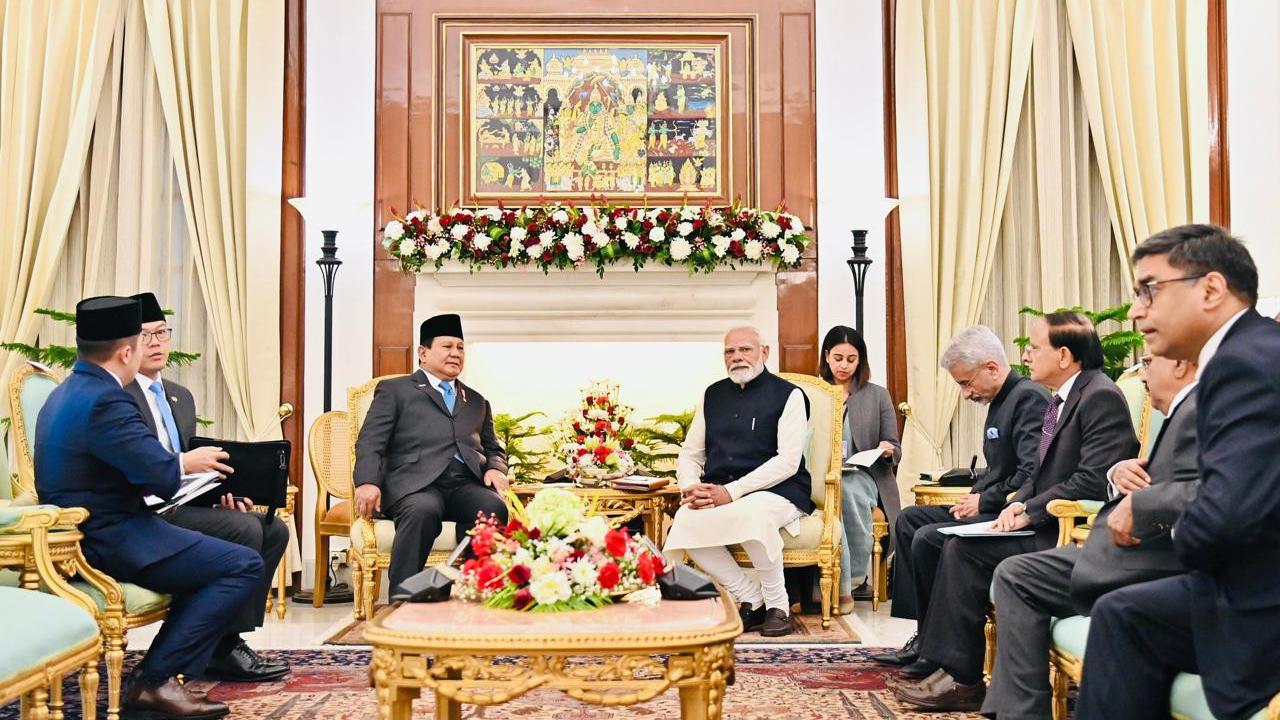 Prabowo Gelar Pertemuan Bilateral dengan PM India Narendra Modi di ...