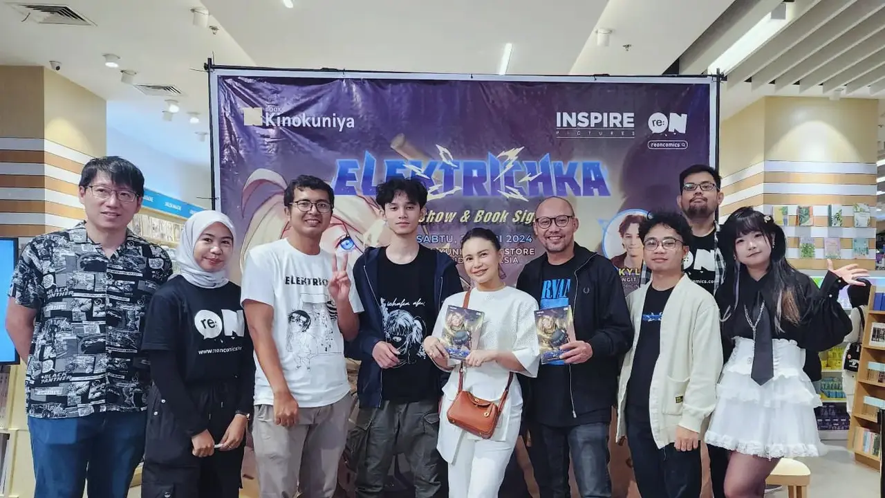 7 Potret Rizky Langit Anak Rossa Rilis Buku Komik, Sang Ayah Ikut ...