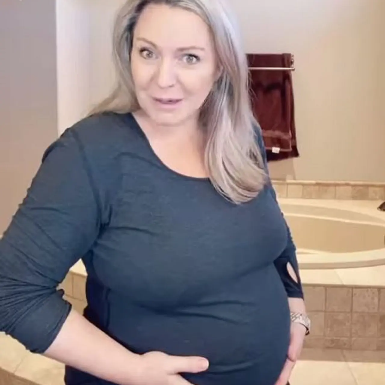 Kisah Perempuan 62 Tahun Hamil Setelah 16 Tahun Menopause - Lifestyle ...