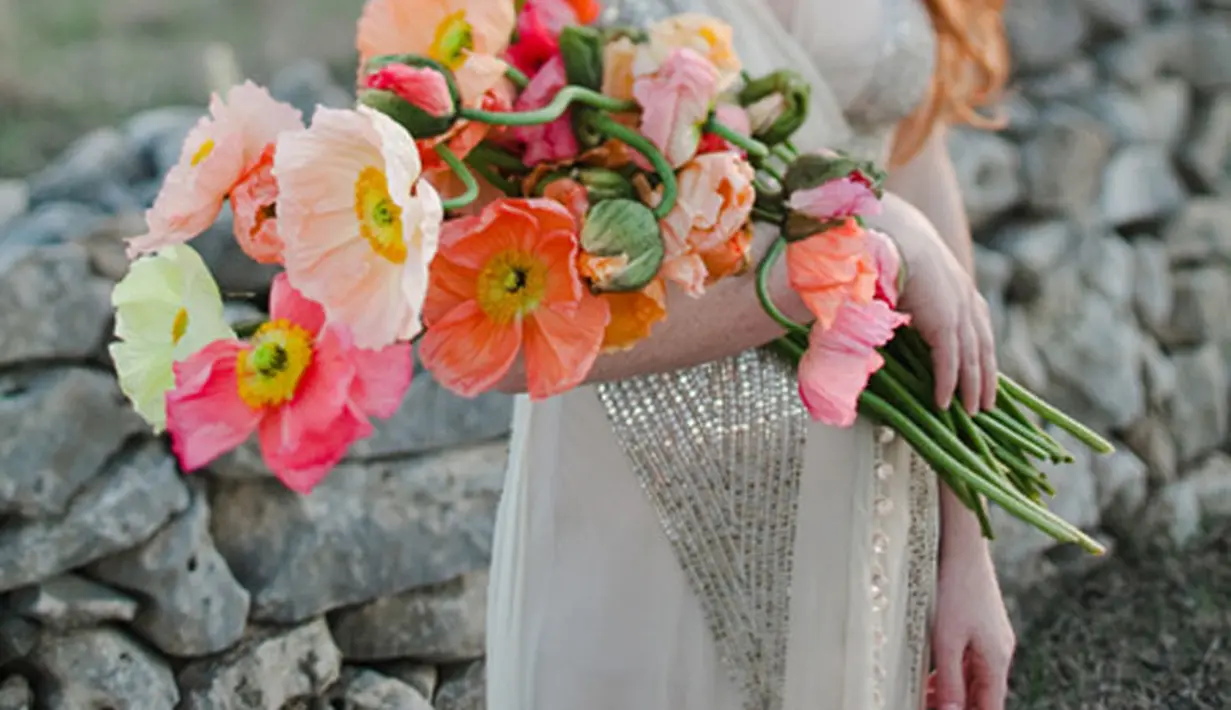 14 Inspirasi Buket Bunga Segar yang Cocok untuk Pernikahan - Photo Fimela.com