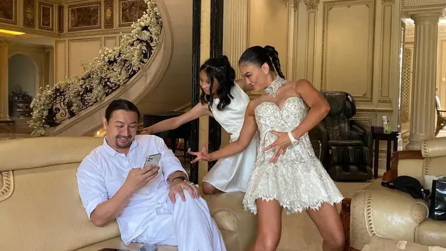 8 Potret Seru Agnez Mo Bareng Steve Muljoto, Sang Kakak yang Baru ...