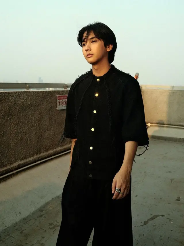 Biodata Lengkap Ari Irham, Aktor yang Ternyata Juga Nge-DJ Sejak Usia ...