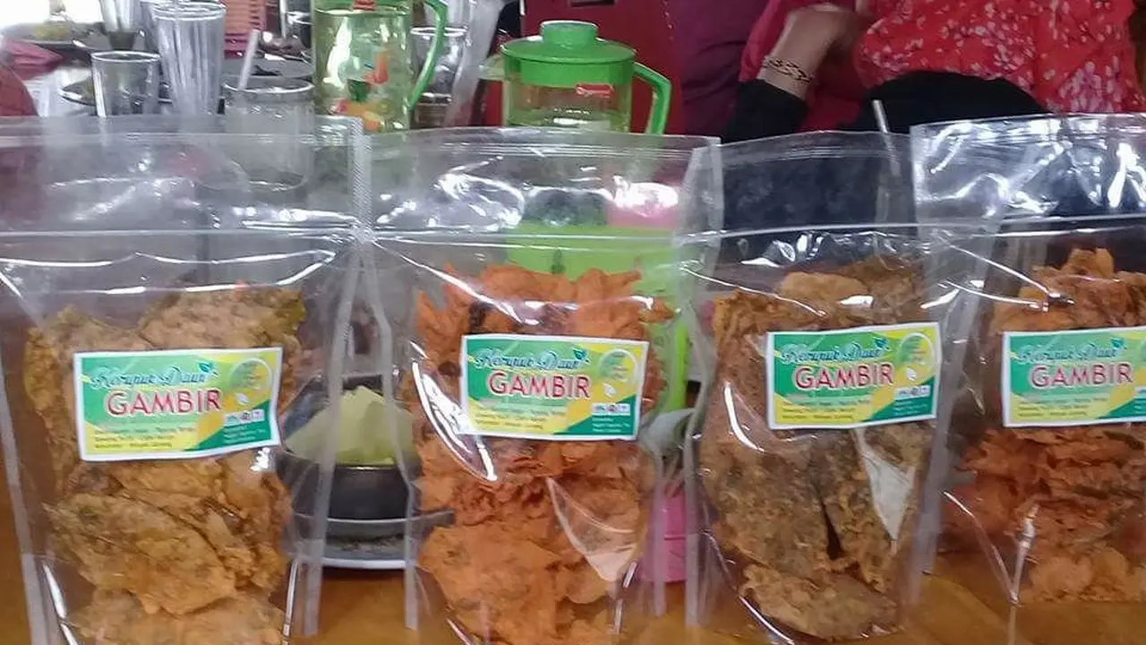 Kerupuk Daun Gambir nan Pahit Berkhasiat dari Minang - Regional ...