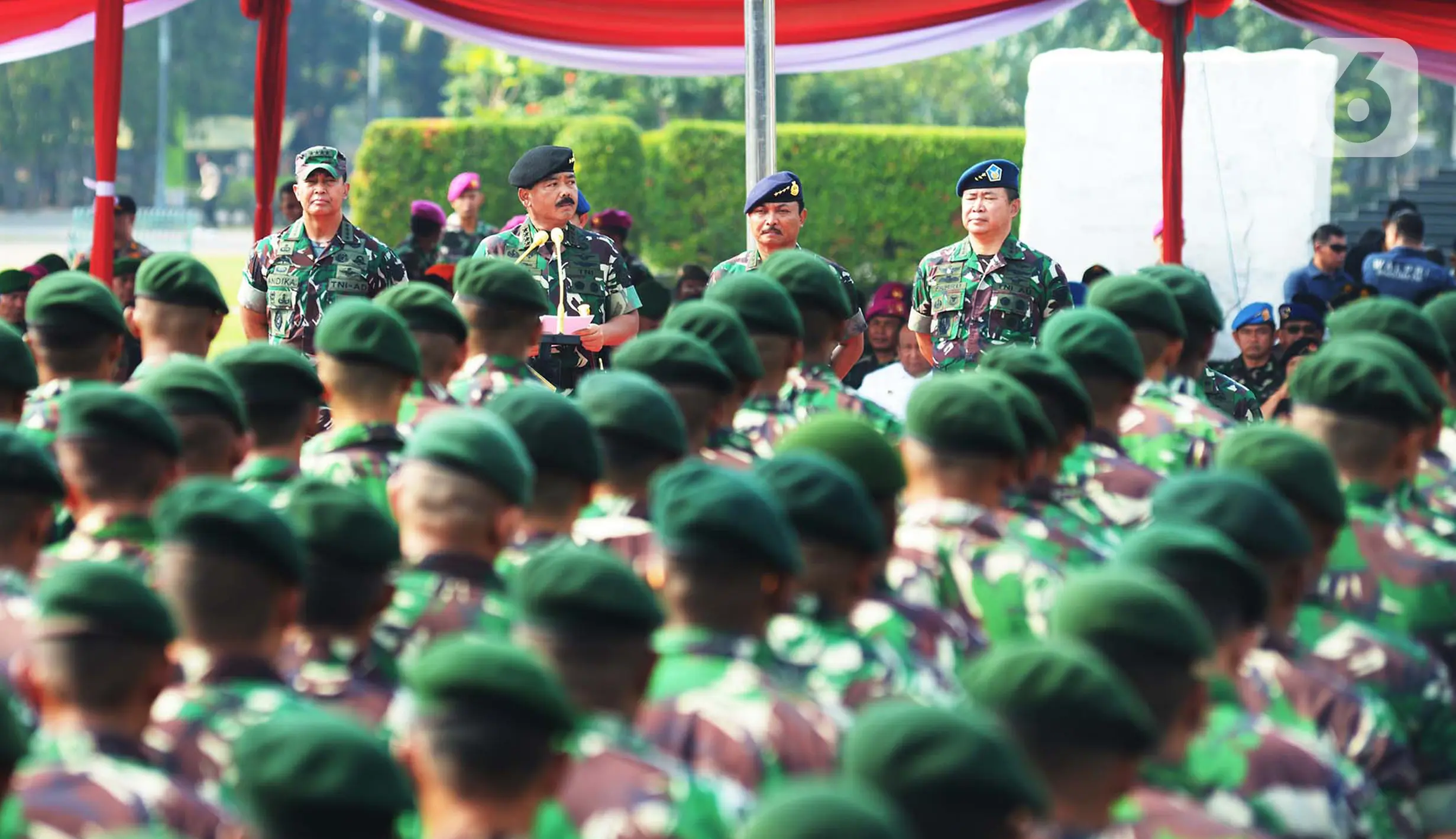 FOTO: TNI-Polri Gelar Apel Pengamanan Pelantikan Presiden - Foto ...