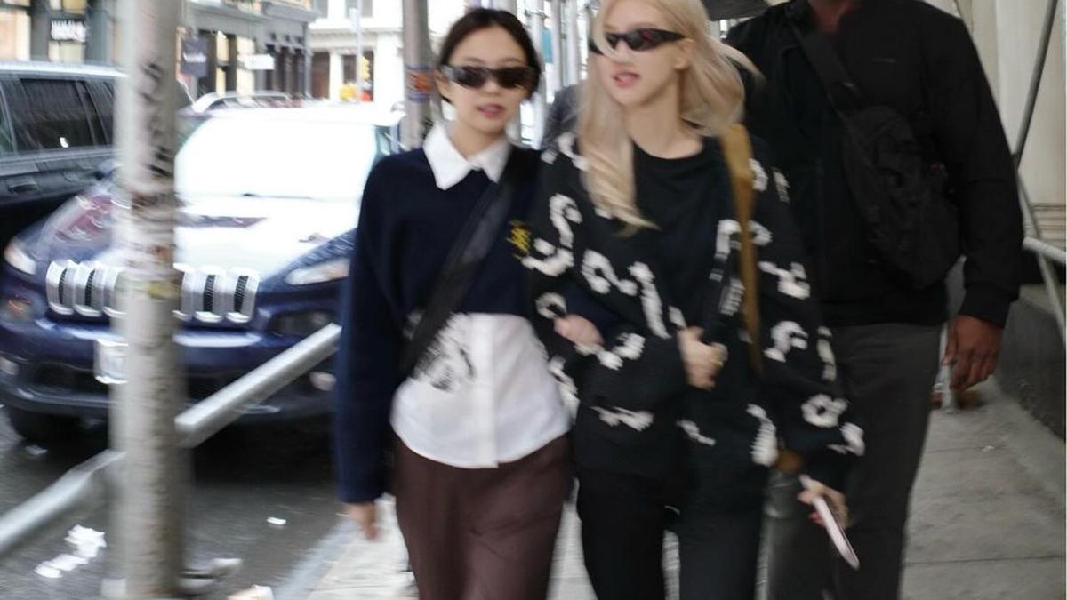 Lihat Serunya Jennie dan Rose BLACKPINK Jalan Bareng di New York ...