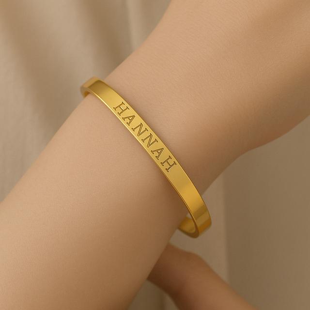 10 Model Gelang Emas Bangle Kekinian 2025 untuk Tangan Kecil, Tampil ...