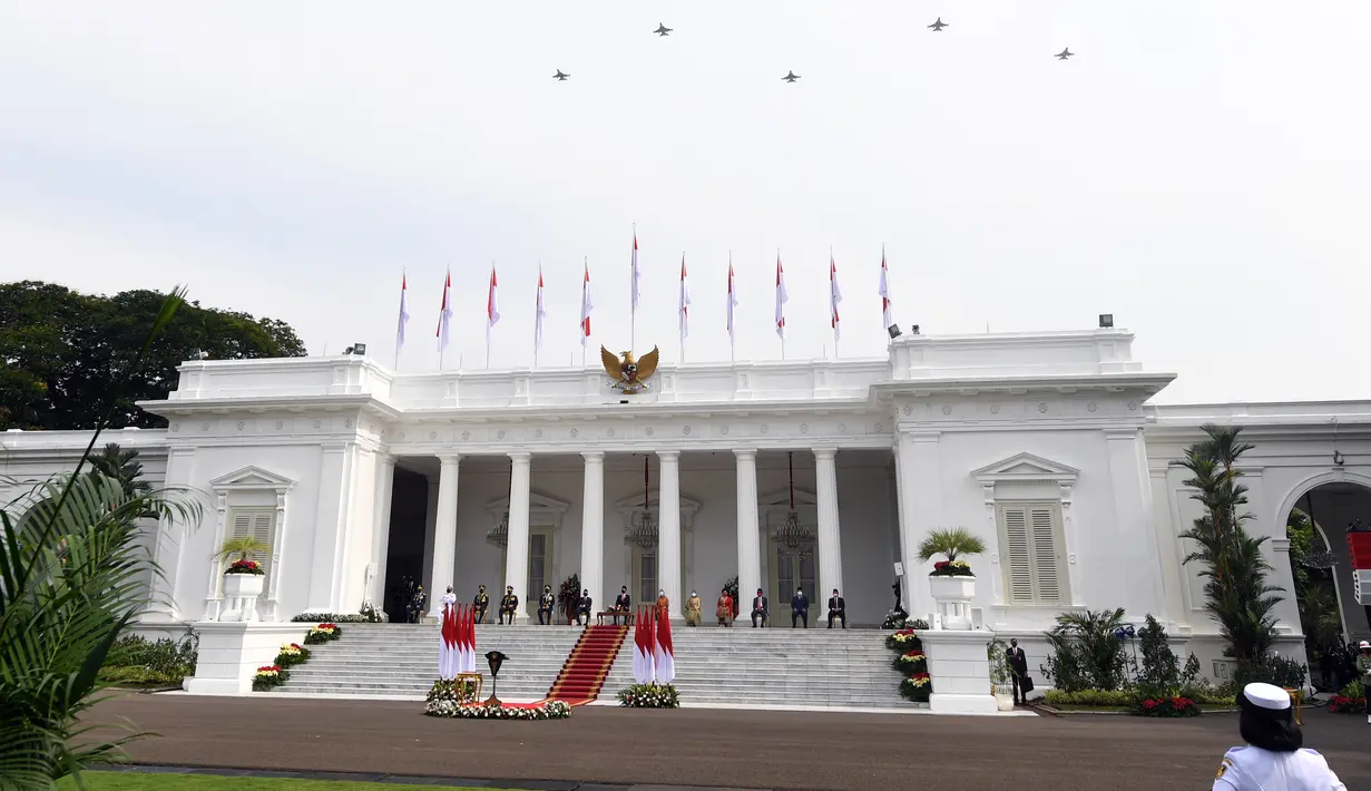 FOTO: Presiden Jokowi Pimpin Upacara HUT ke-76 TNI di Istana Merdeka ...