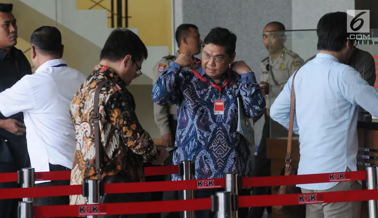 FOTO: Sempat Mangkir, Wakil Ketua DPR Utut Adianto Penuhi Panggilan KPK - Foto Liputan6.com