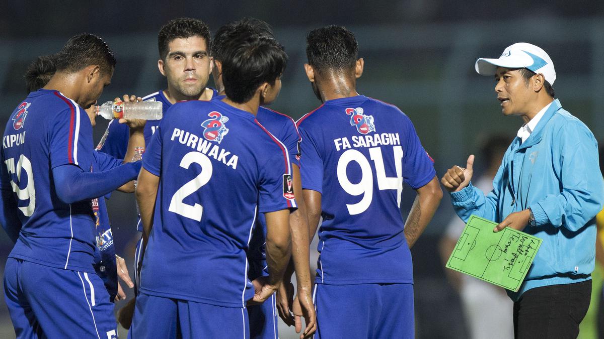 Terancam Lawan, Arema Cronus Mulai Kebut Latihan - Indonesia Bola.com