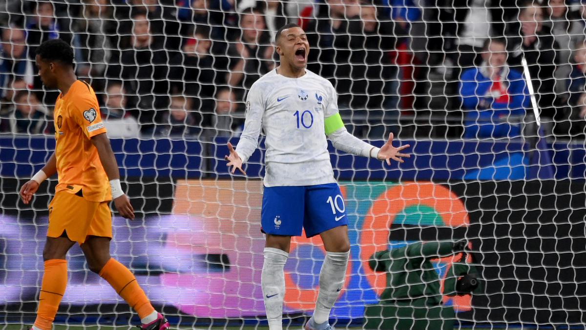 Hasil Prancis vs Belanda: Mbappe Jadi Kapten, Les Bleus Menang Telak - Bola Liputan6.com