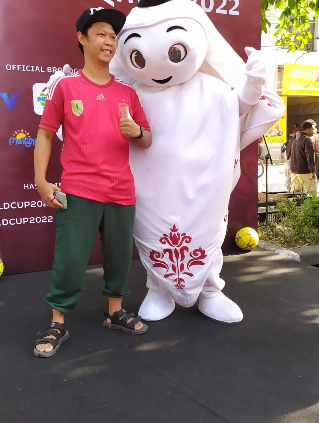 Maskot Piala Dunia 2022 La’eeb Meriahkan CFD Jl Slamet Riadi Solo - Foto Liputan6.com