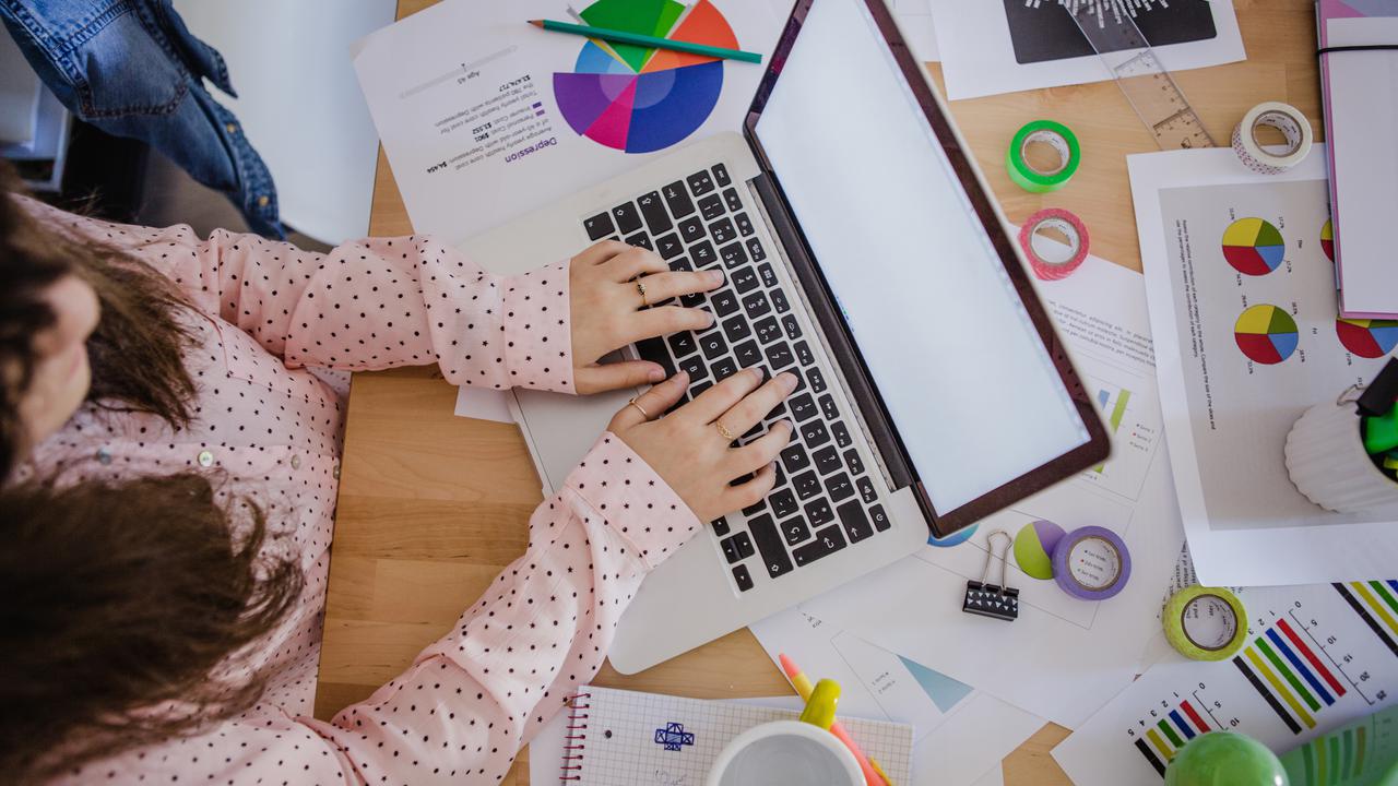 15 Aplikasi Belajar Mengetik 10 Jari untuk Pemula, Gampang Banget