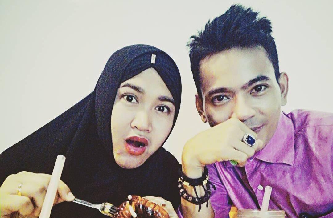 Aris Idol Pulang Bawa Uang Banyak, Istri Girang - ShowBiz Liputan6.com