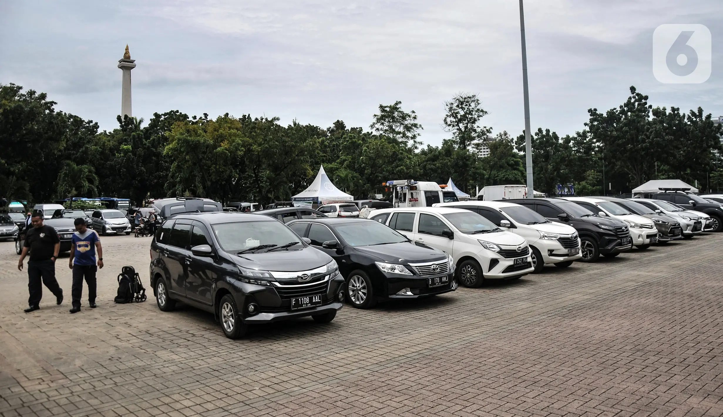 Penerapan Tarif Parkir Tertinggi untuk Mobil Tidak Lolos Uji Emisi ...