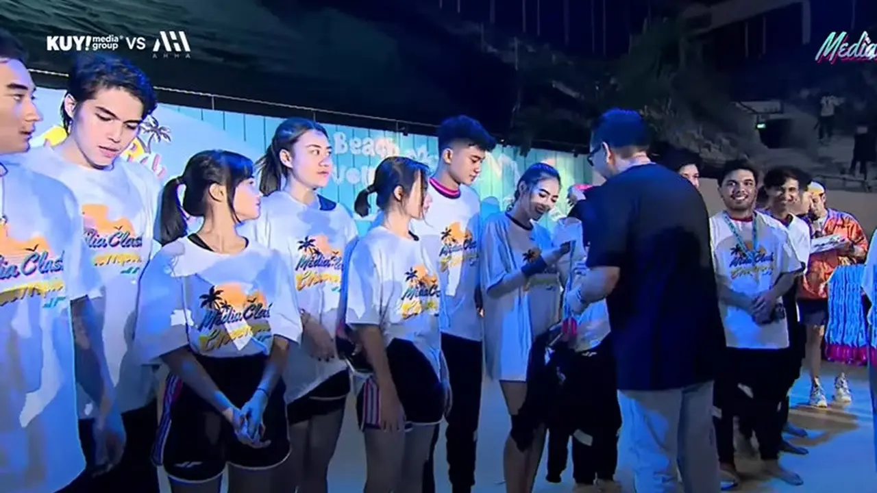 6 Potret Kebersamaan Fuji dan El Rumi yang Bikin Baper, Dijodohkan ...