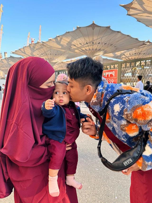 7 Potret Ultah Perdana Al Fatih Putra Leslar di Makkah, Lesti Pakai Cadar - Hot Liputan6.com