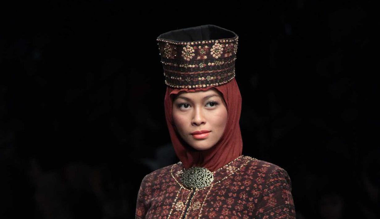 Ida Royani, From West To The East - Photo Fimela.com