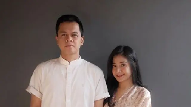 6 Potret Resepsi Clerence Chyntia Audry dan Rio Alief Drummer NOAH ...