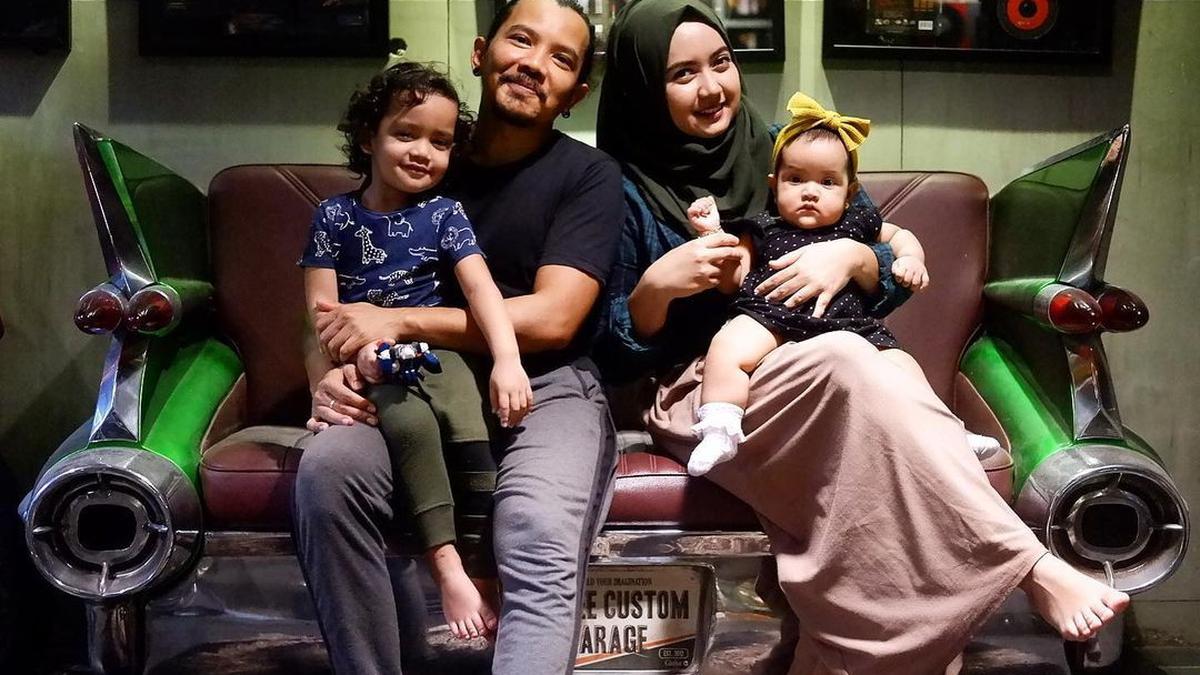 7 Artis Yang Miliki Pasangan Seorang Dokter Ada Yang Spesialis Bedah