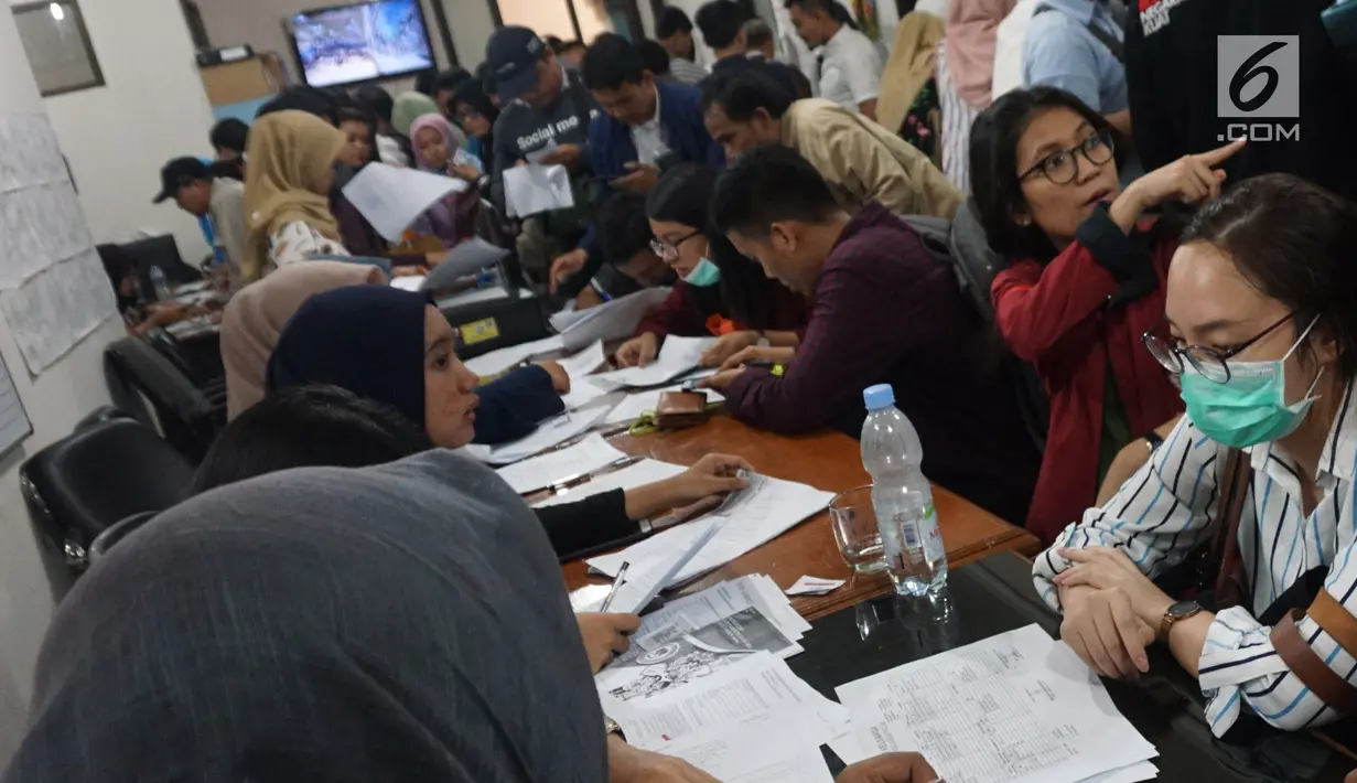 FOTO: Hari Terakhir, KPUD Jakarta Selatan Diserbu Ratusan Pemohon ...