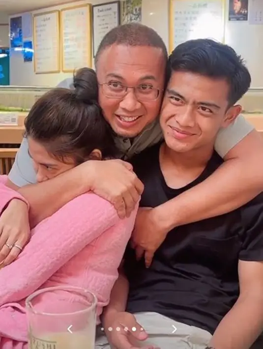 Potret Kedekatan Arhan dengan Mertua, Ayah dan Ibu Azizah Salsha - Foto Liputan6.com