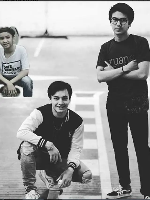 Unggah Foto dengan Bowo Alpenliebe, Jefri Nichol Bikin Warganet Tertawa ...