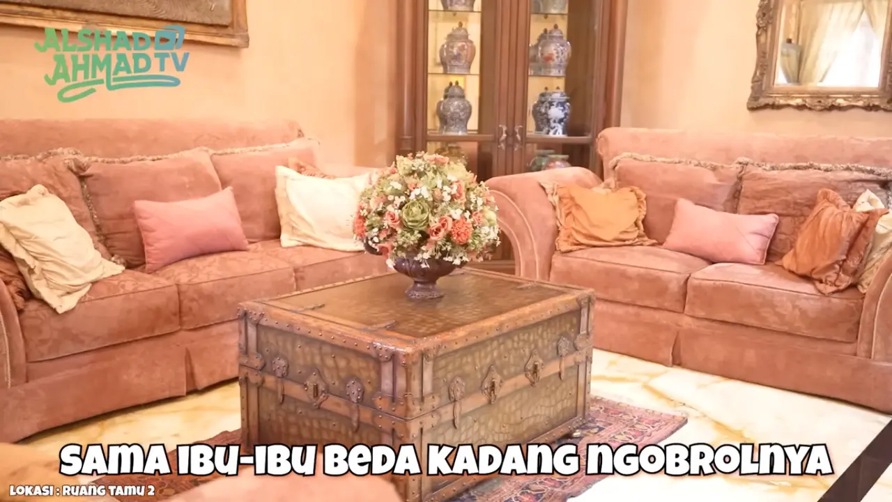 10 Potret Rumah Alshad Ahmad Bak Istana Eropa, Dijual Rp300 M - Hot Liputan6.com