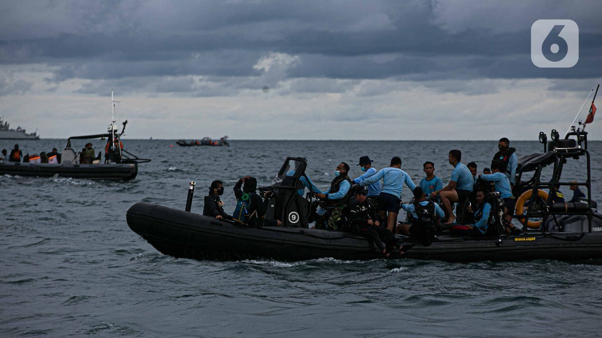Tim SAR Sriwijaya Air SJ 182 Fokus Cari Korban di Titik Banyak Serpihan ...