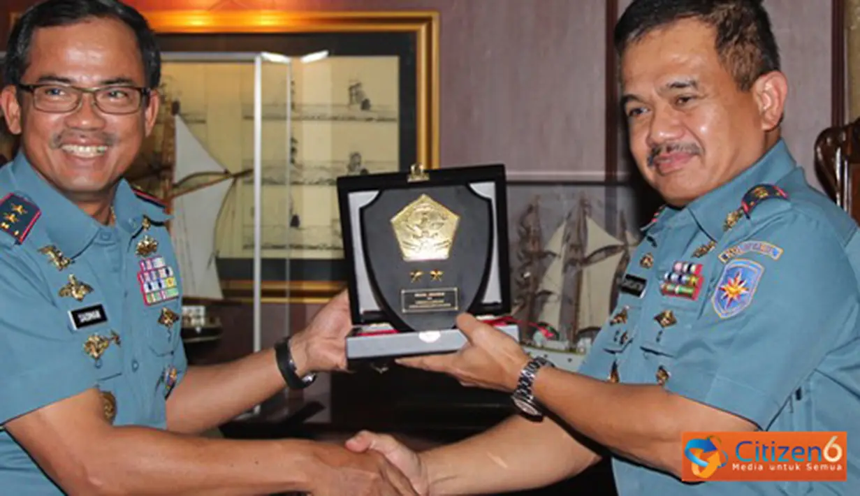 Pangkolinlamil Terima Kunjungan Pangarmabar - Foto Liputan6.com
