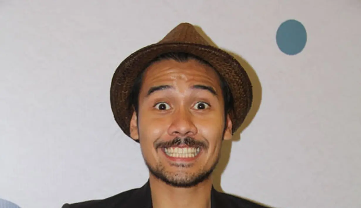 Inilah Foto Kedekatan Aktor Tampan Chico Jericho Dengan Anak Kecil ...